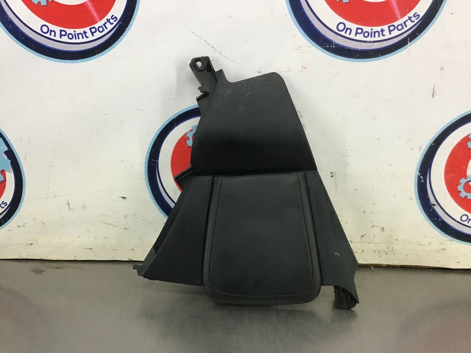 2004 Nissan 350Z Center Console Knee Kick Panel 68134 OEM 15BBBDE – On ...