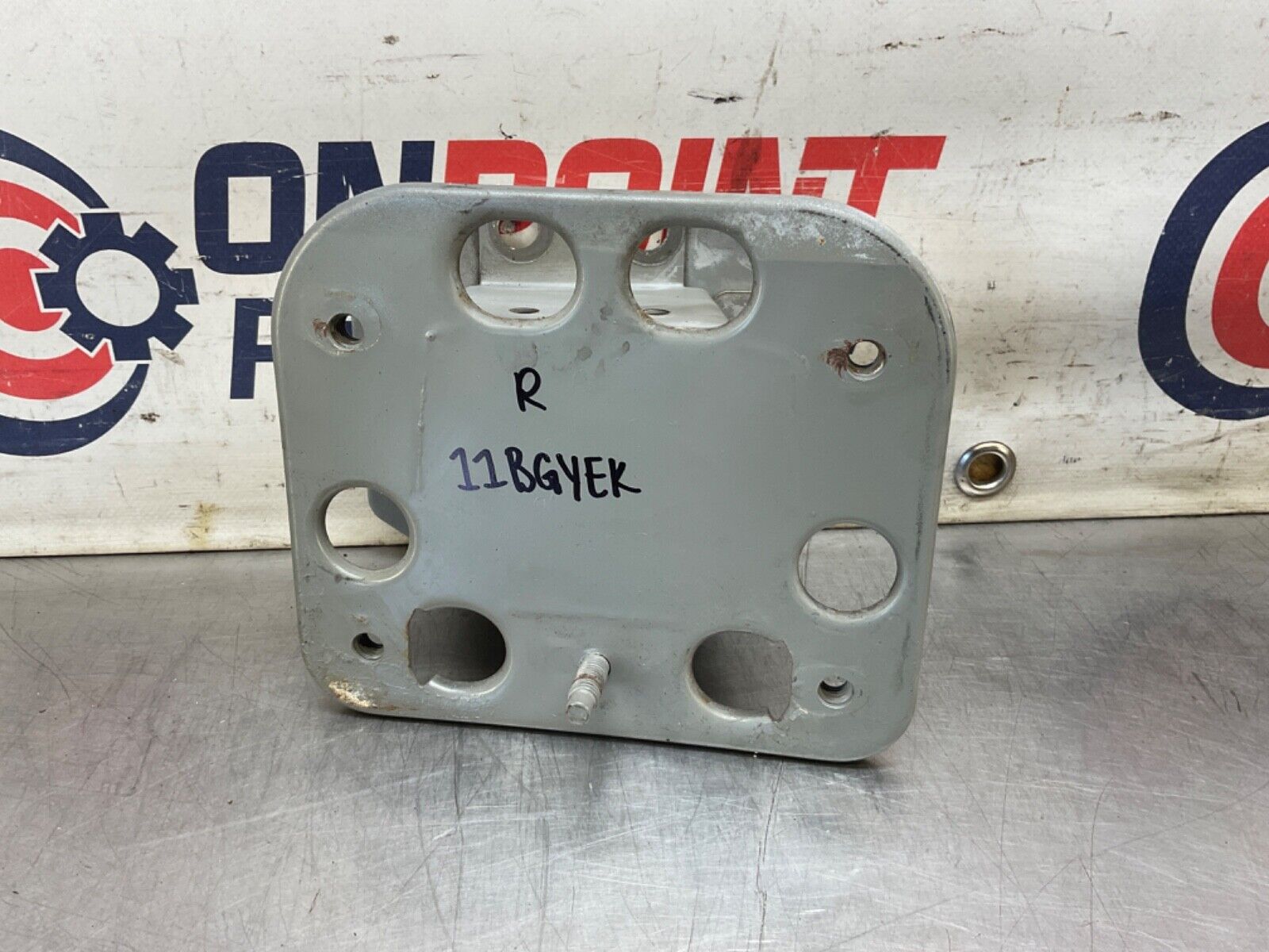 2007 InfinitiV35 G35 Passenger Rear Bumper Crash Bar Mount Bracket OEM ...